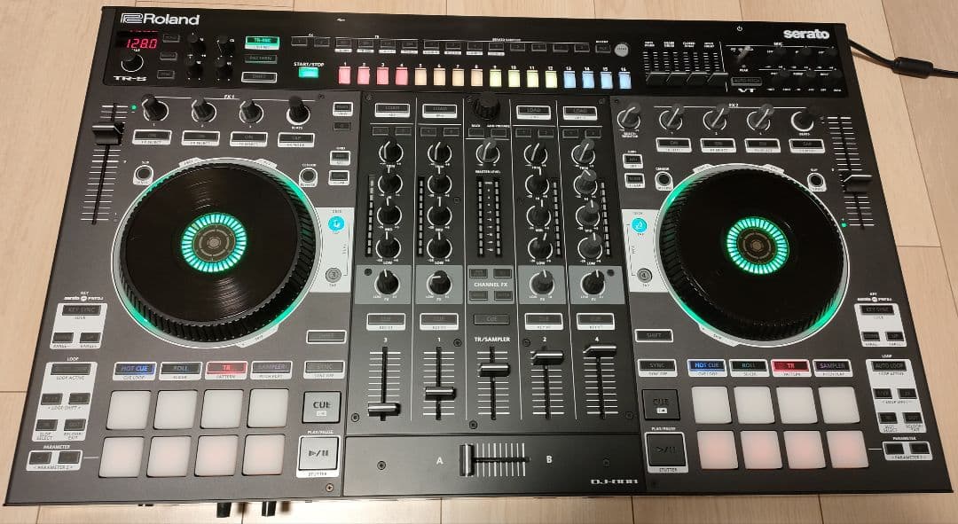 DJ機材 Roland DJ-808 DJ Controller