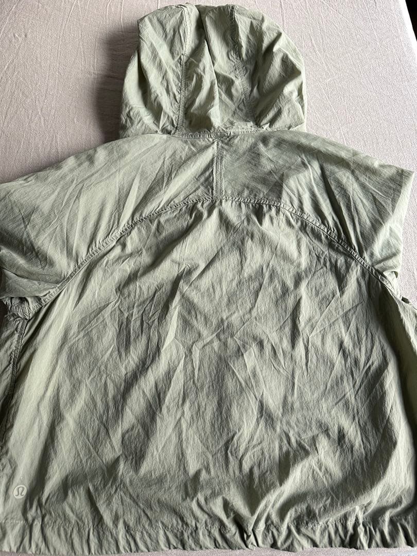 lululemon Hood Lite Jacket 軽量