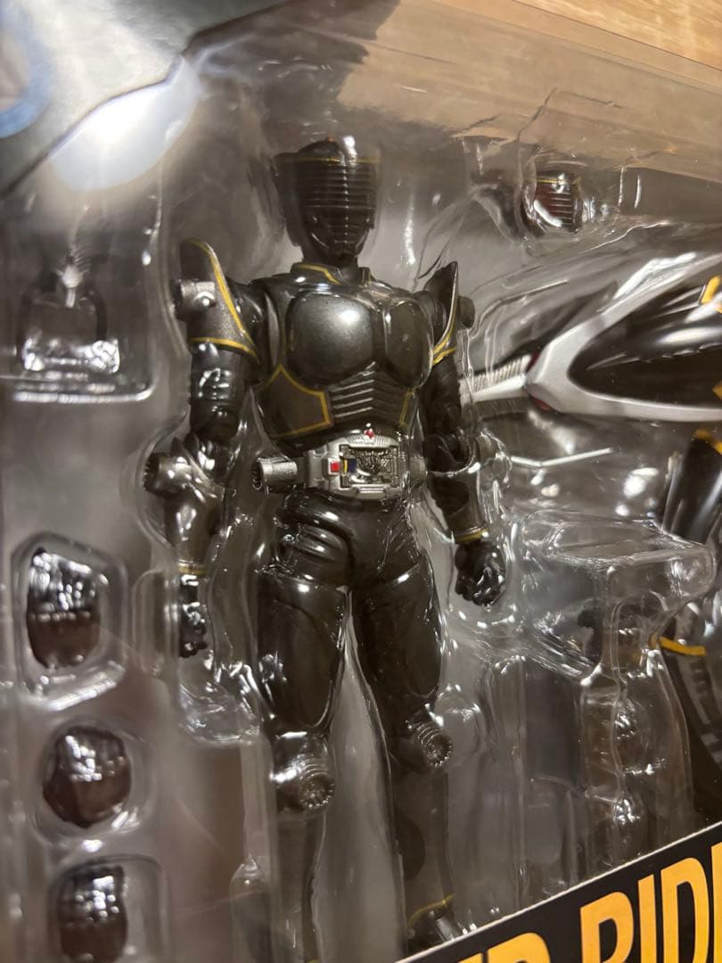S.H.Figuarts 仮面ライダーリュウガ　ドラグブラッカー