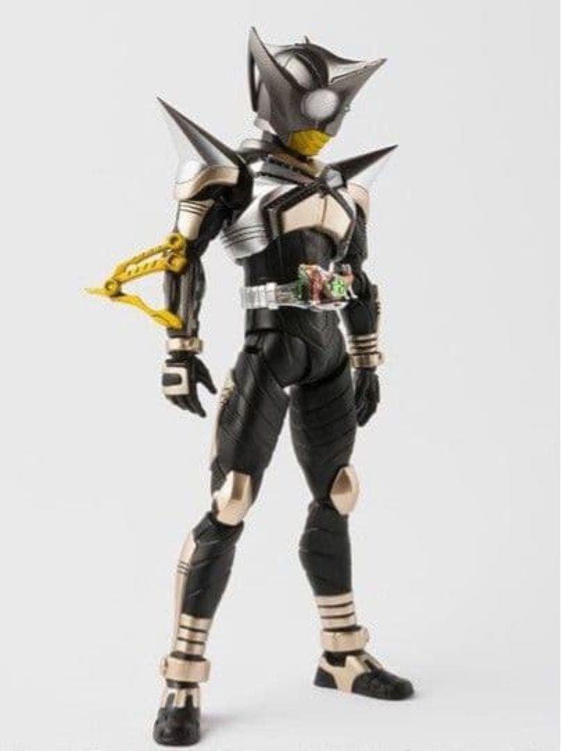 未開封品　S.H.Figuarts 真骨彫製法 仮面ライダーパンチホッパー