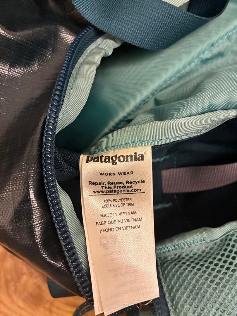 patagonia ブラックホール ダッフル 60L ダークグリーン 2WAY
