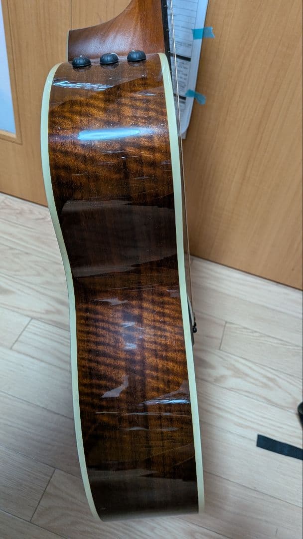 Taylor 214CE-CF DLX SB　エレアコ