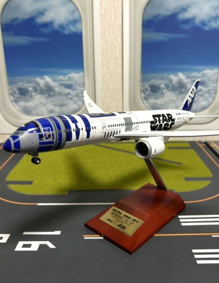 ANA STARWARS R2D2 B787-9 1/200 プラ完成品