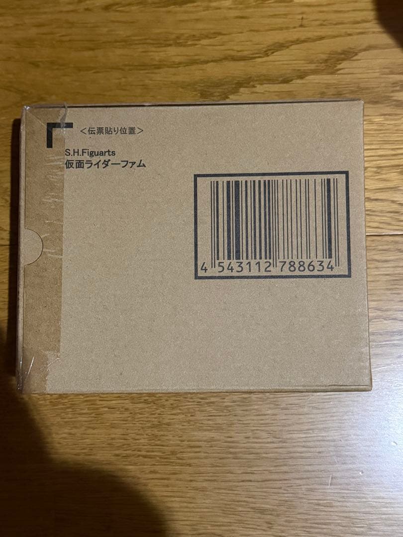 バンダイ S.H.Figuartｓ 仮面ライダー龍騎 仮面ライダーファム　未開封