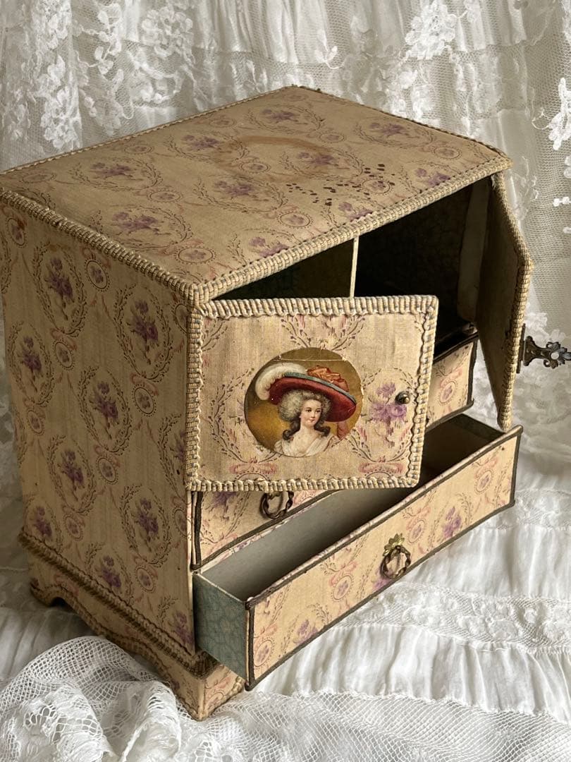 アンティークブロカントフレンチフランスカルトナージュボックスローズ布箱チェスト