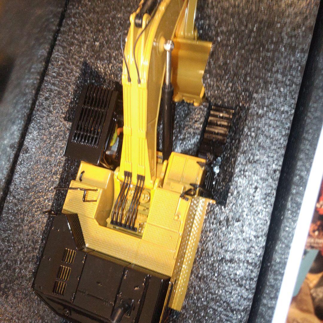 キャタピラー建機　CAT 374D L HYDRAULIC EXCAVATOR