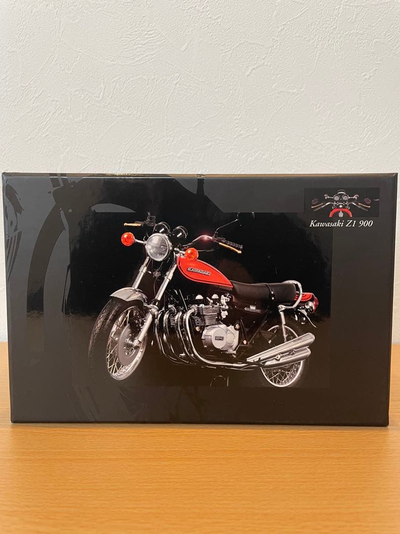 オートバイ・バイク MINICHAMPS Kawasaki Z1 900 1972 1:12