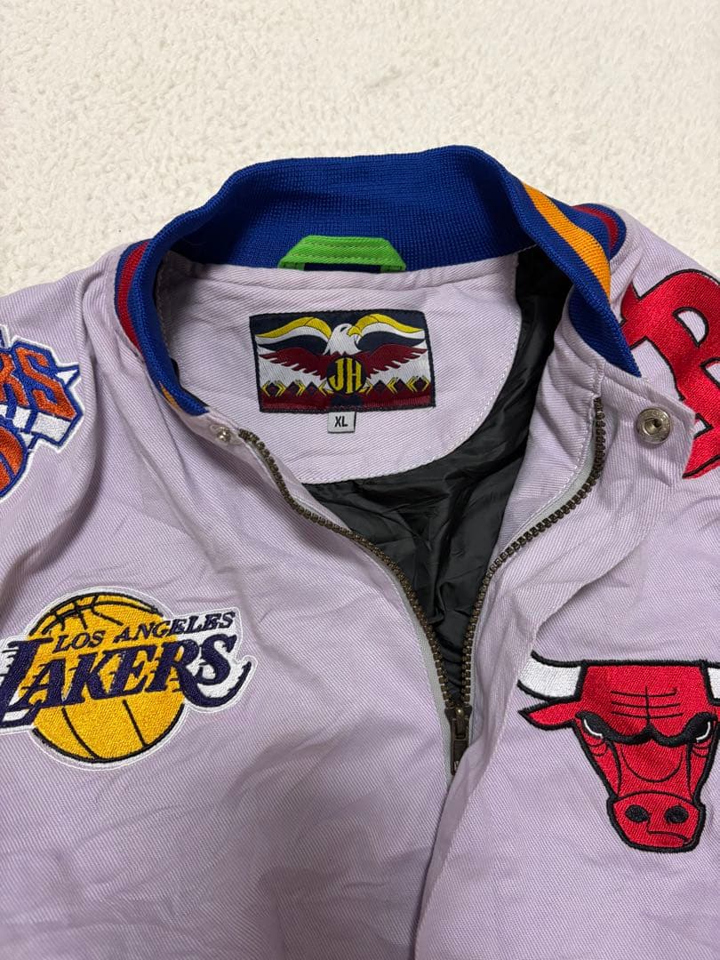 NBA チーム刺繍アウタージャケット 薄紫色