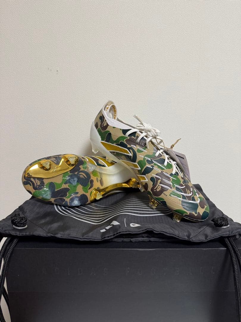サッカースパイク　アディダス　プレデター　エリート　BAPE
