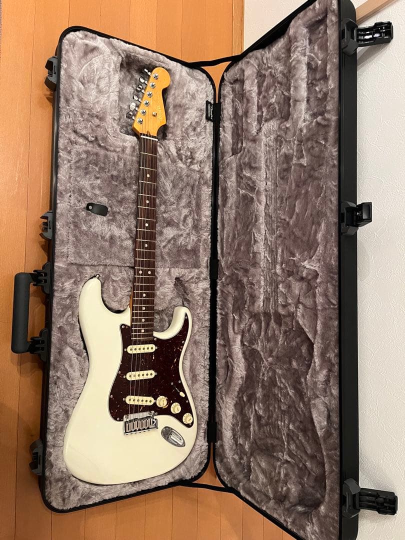 ギター Fender /USA American Ultra Stratocaster