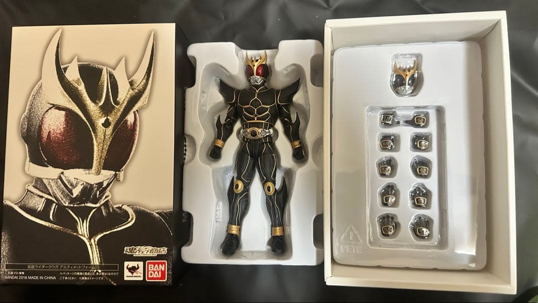 仮面ライダークウガ　アルティメットフォーム　真骨彫　開封品