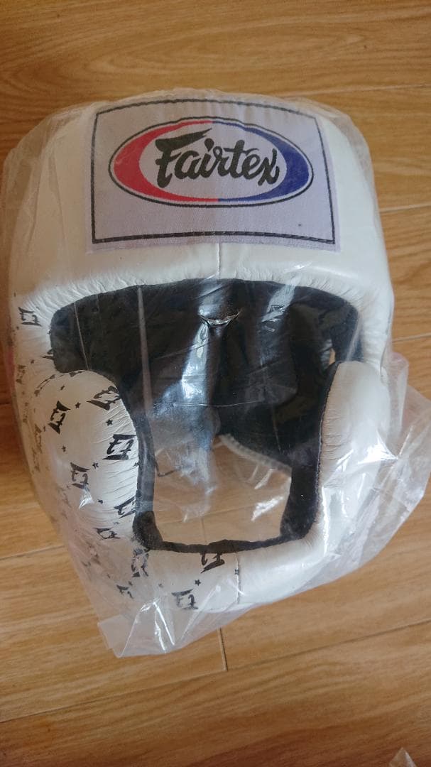 Fairtex ヘッドギア HG10 ホワイト S