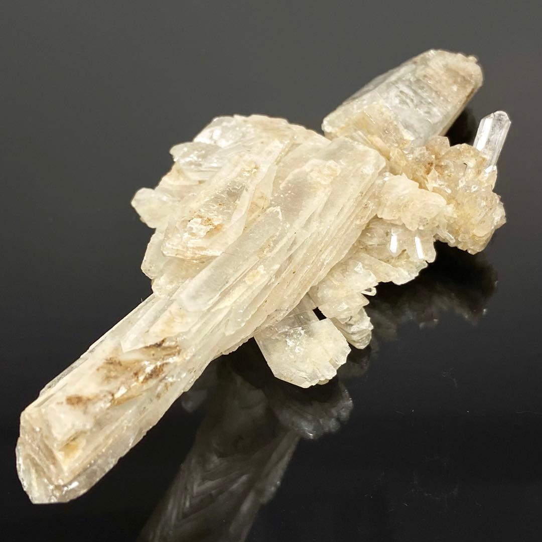 インターフェレンスクォーツ　成長干渉水晶　鉱物標本　ダルネゴルスク産　ストーン