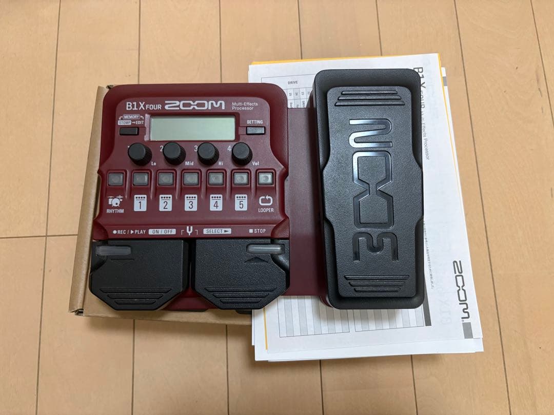 ベース ZOOM B1X FOUR