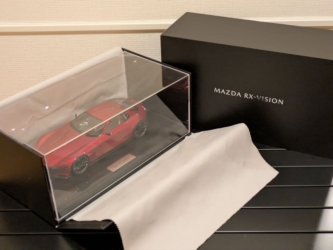 限定品　MAZDA RX-VISION 1/18 モデルカー