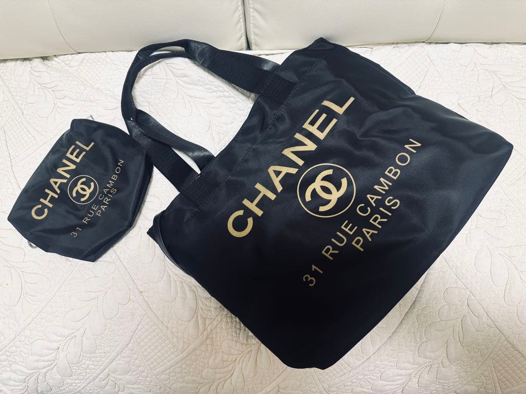 CHANEL☆新品未使用ノベルティトートバッグナイロン素材化粧コスメポーチ付き黒