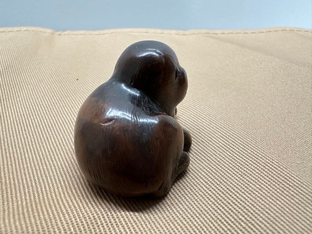 根付(netsuke) 犬の値付　友重作　木製　江戸時代
