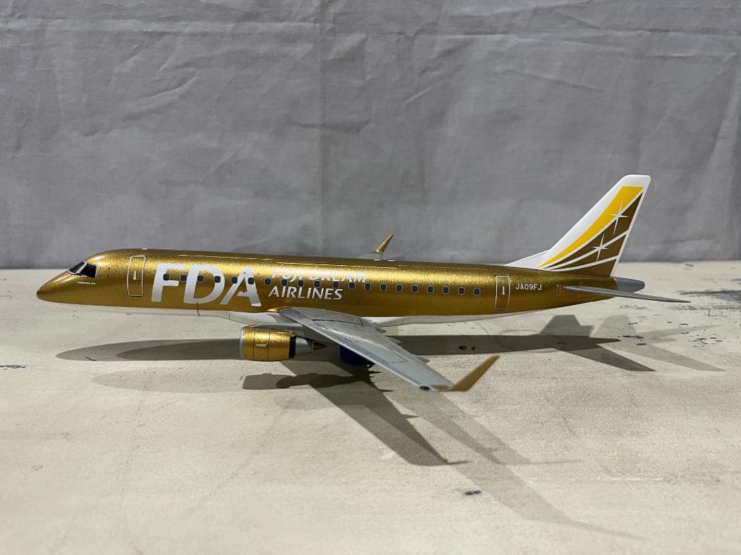 フジドリームエアラインズ｜EMBRAER 175 TAMIYA 1:100