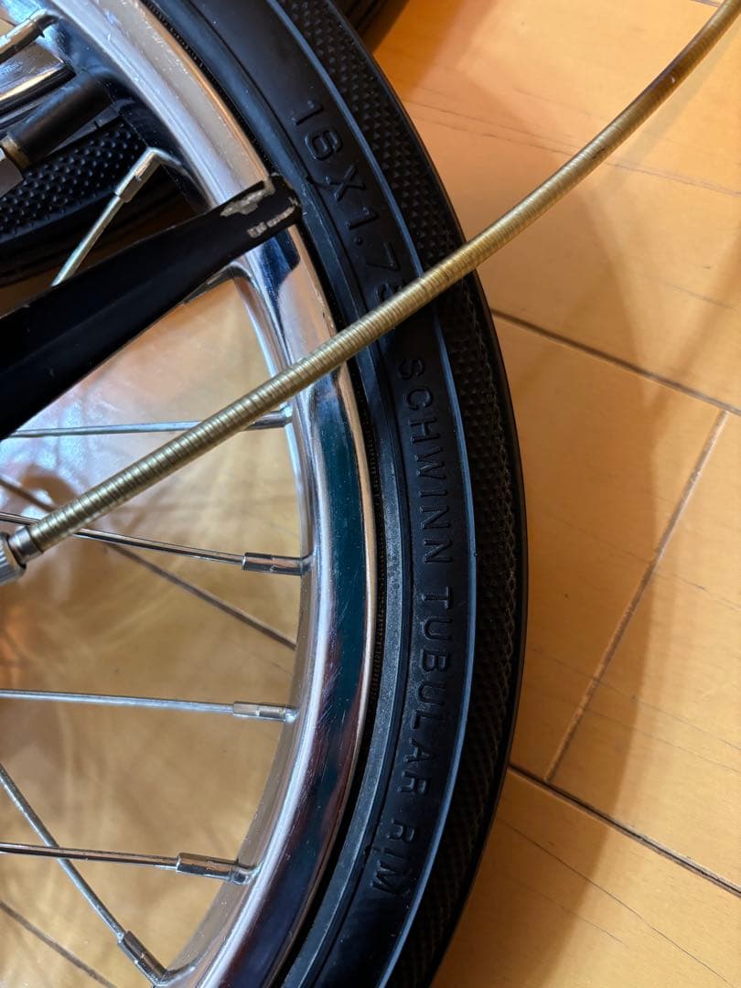 激レア Schwinn Sting-Ray wheel tire