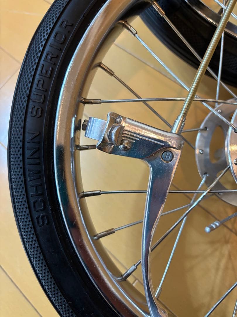 激レア Schwinn Sting-Ray wheel tire