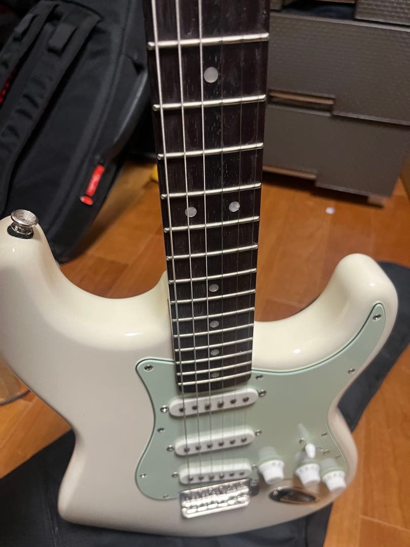 ギター FSR Squire Classic Vibe 60s Stratocaster