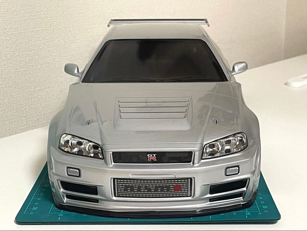タミヤラジコンボディ　R34 GTR