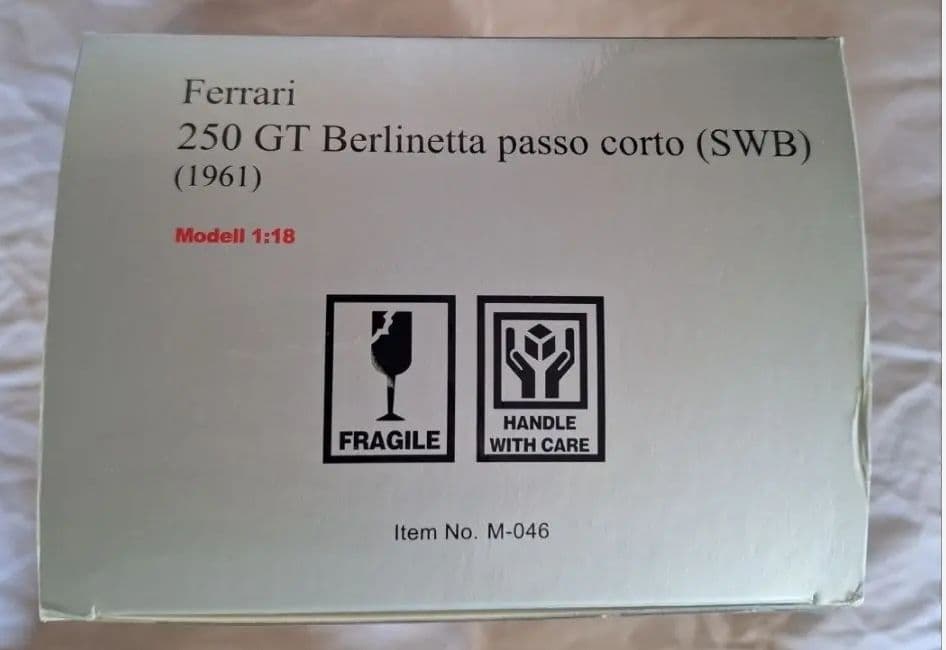 CMC フェラーリ 250GT Berlinetta (SWB) 1/18