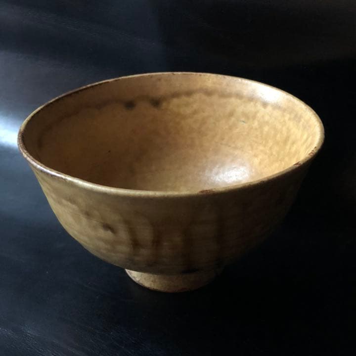 蔵からかなり古そうな抹茶茶碗が出て来た。名あり、古美術品、茶道具