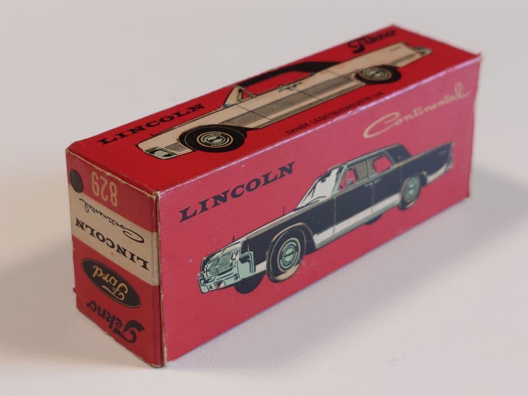 TEKNO NO.829 LINCOLN CONTINENTAL （ブルー）
