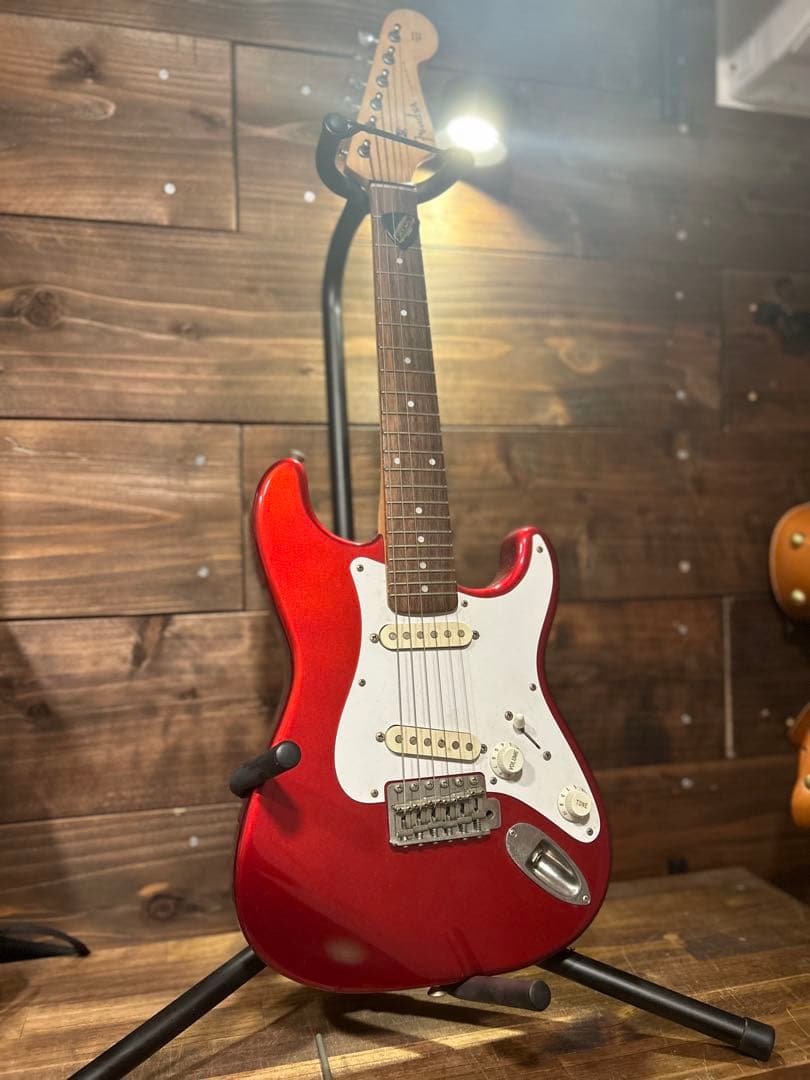 Fender miniストラトキャスター 赤