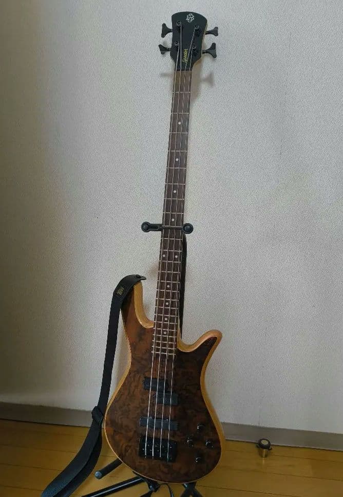 ベース Spector Legend 4 Classic with Bartolini