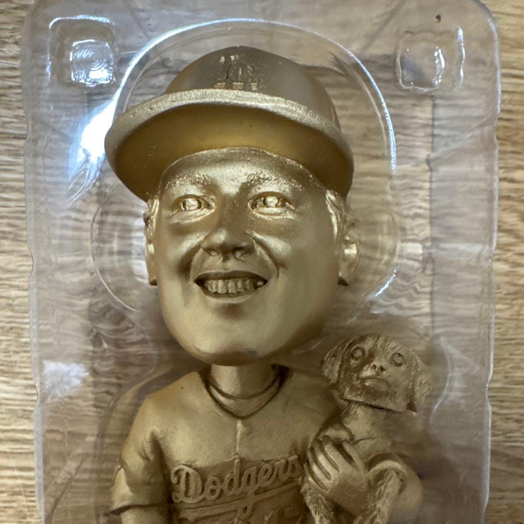 大谷翔平　デコピン　ゴールド　ボブルヘッド　ドジャース　来場者限定　新品