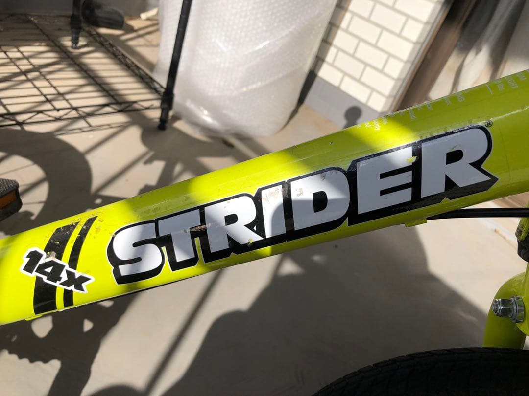 ストライダー　14x イエロー STRIDER