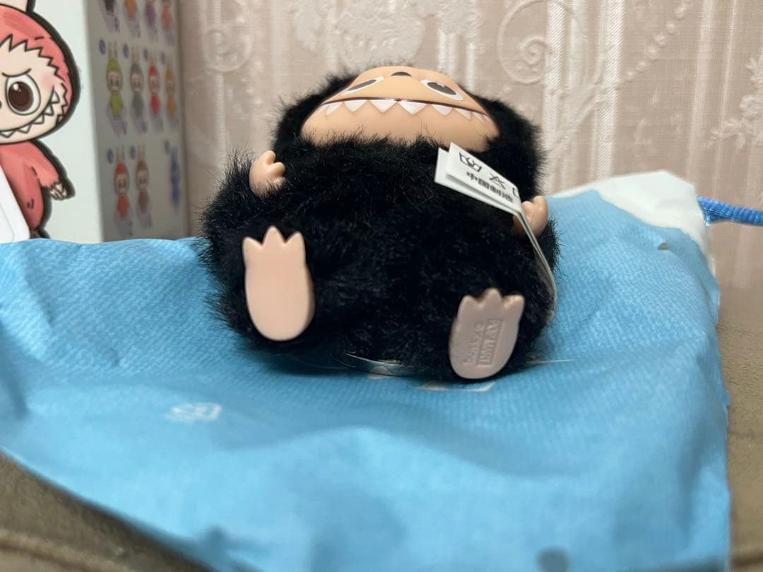 LABUBU イニシャルR ハロウィン　ぬいぐるみ　ペンダント　ラブブ