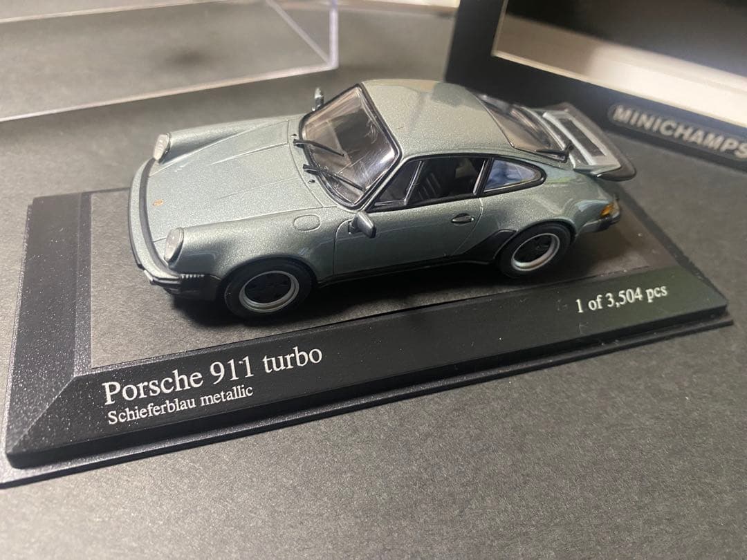 1/43 ポルシェ911ターボ ブルーメタリック 1977