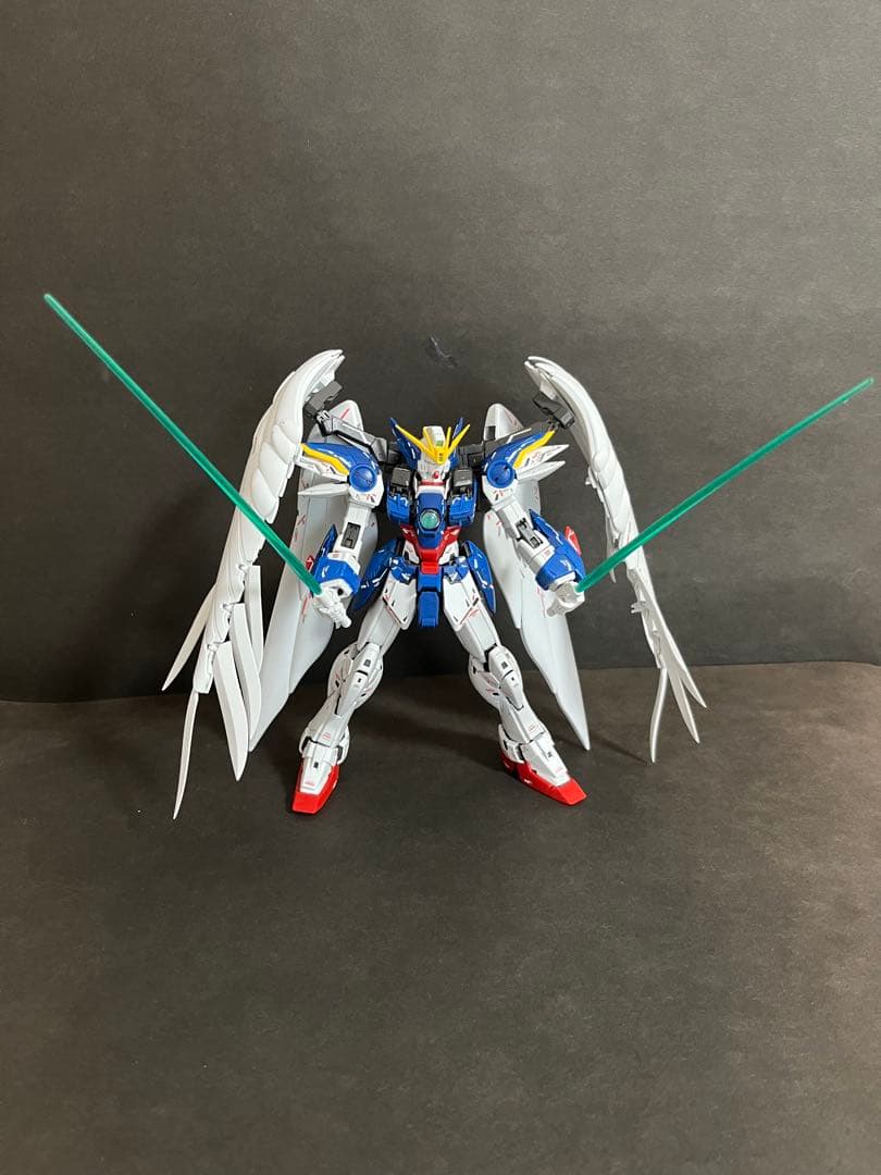 ウイングガンダムゼロ (EW) 1/100ガンダムプラモデル完成品