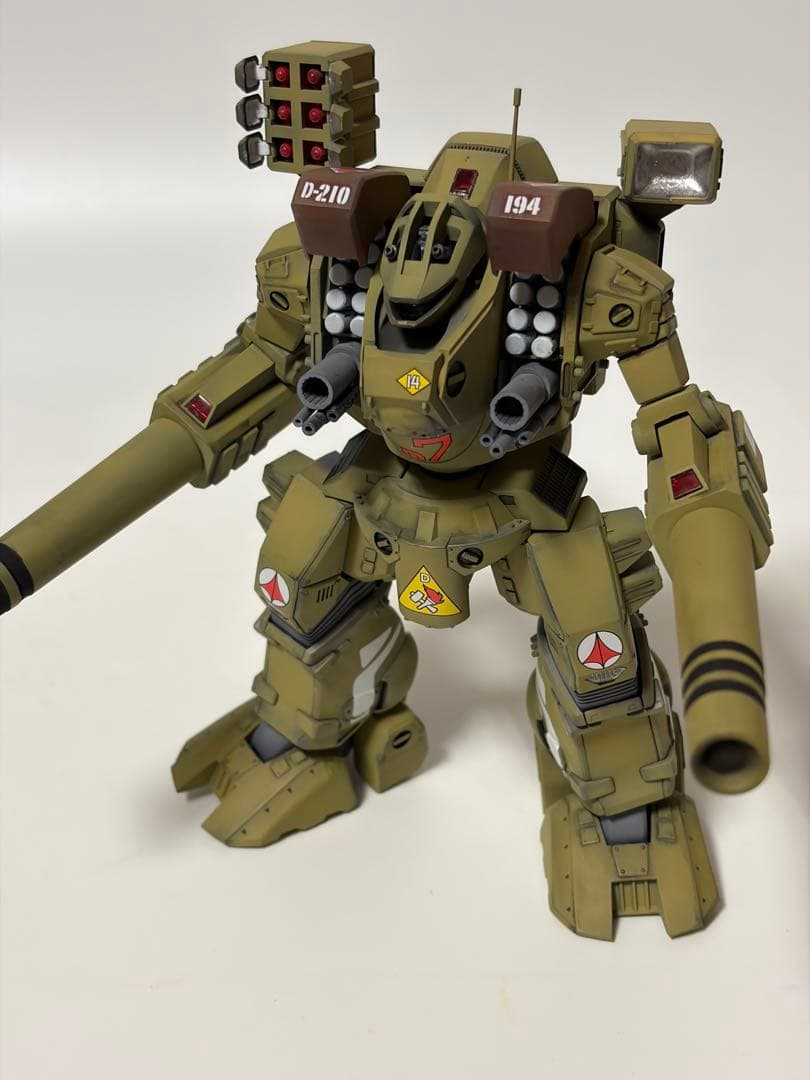 WAVE 1/72デストロイドトマホーク　塗装済完成品　マクロス　プラモデル