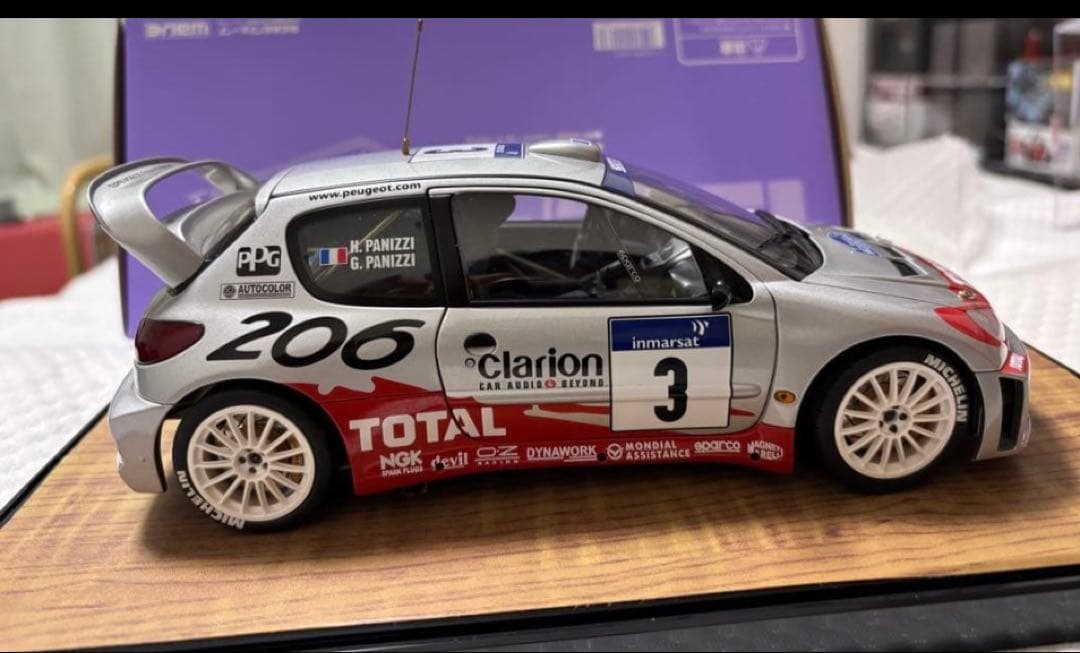 オートアート プジョー 206 WRC 1/18 2002