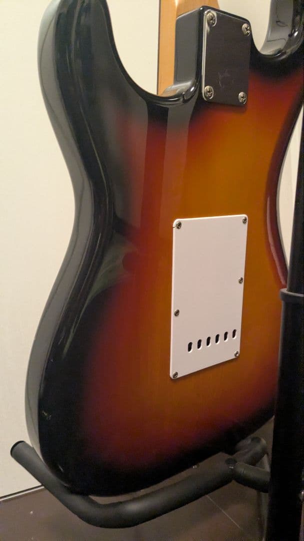 FGN jst-5r ストラトタイプ　レインボートーン エレキギター