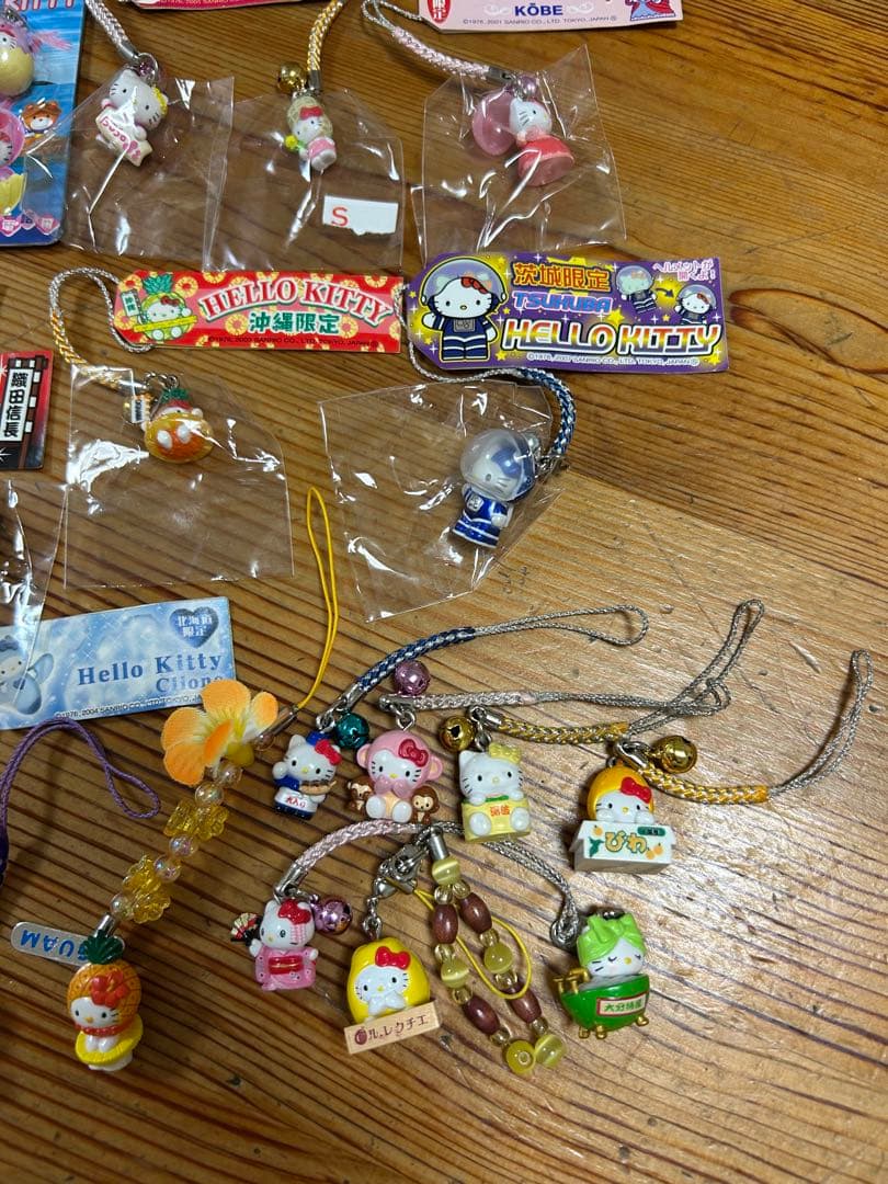 ハローキティ ご当地ストラップ セット　グアム　サイパン　キティ　他