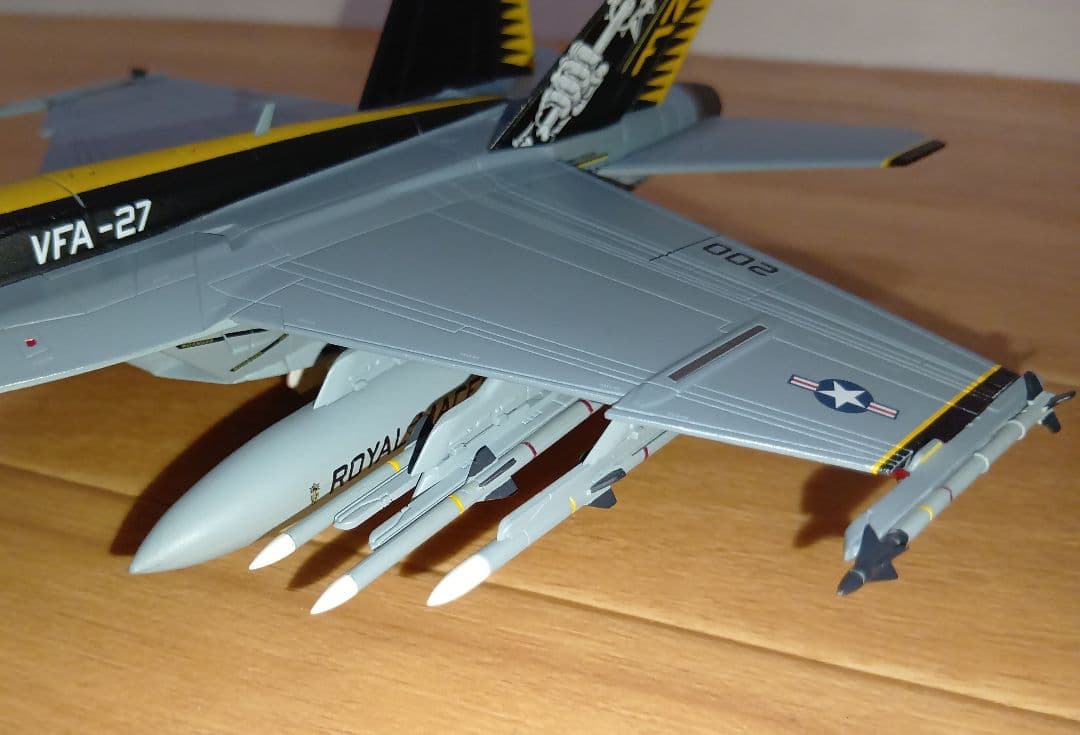F/A-18E スーパーホーネット 1/72 ロイヤルメイセス　ホビーマスター