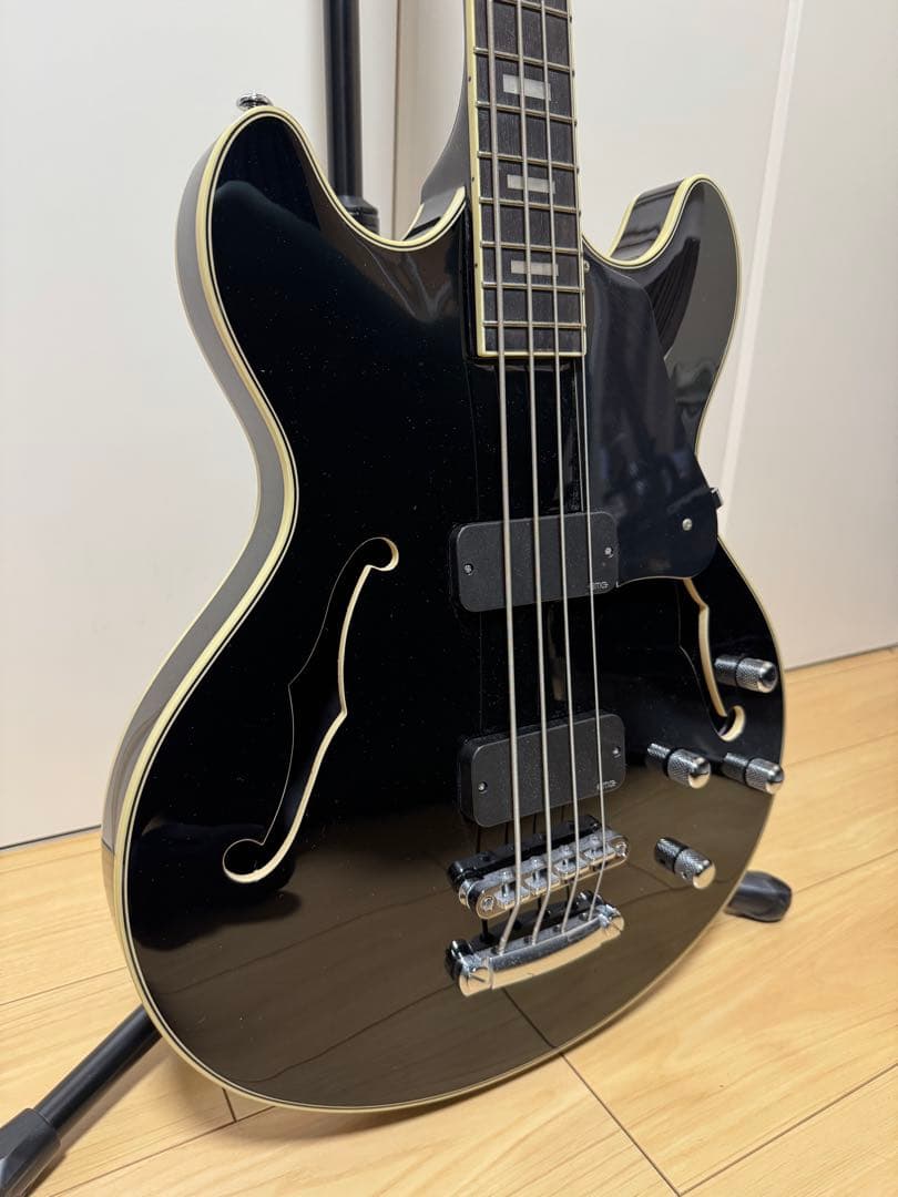 SCHECTER Corsair Bass Gloss Black セミアコ
