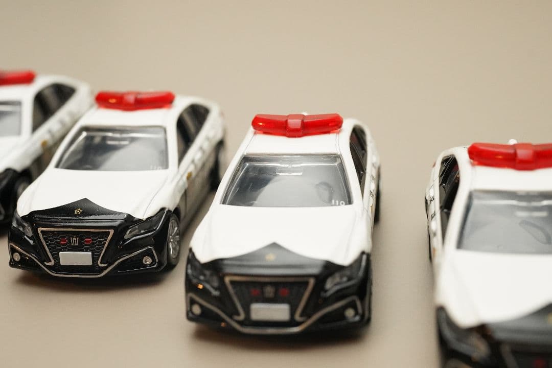 光る！LEDカスタム トミカ パトカー 6台セット