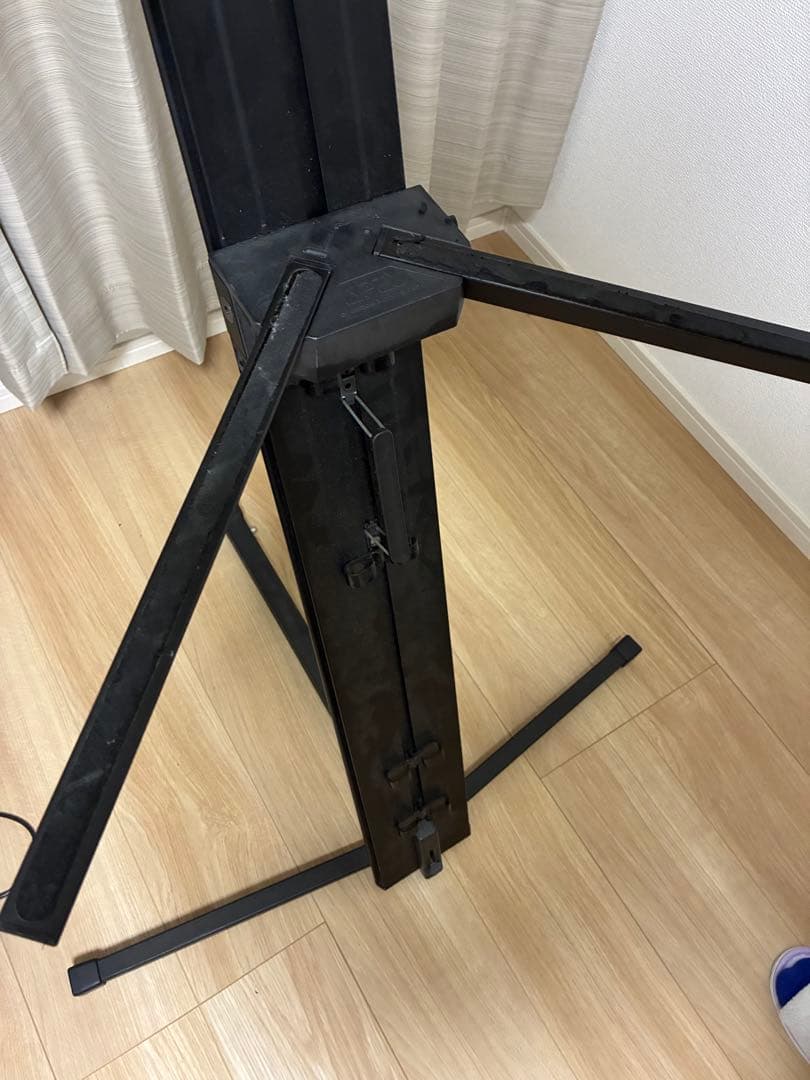 ULTIMATE2段スタンド 黒い金属製キーボードスタンド