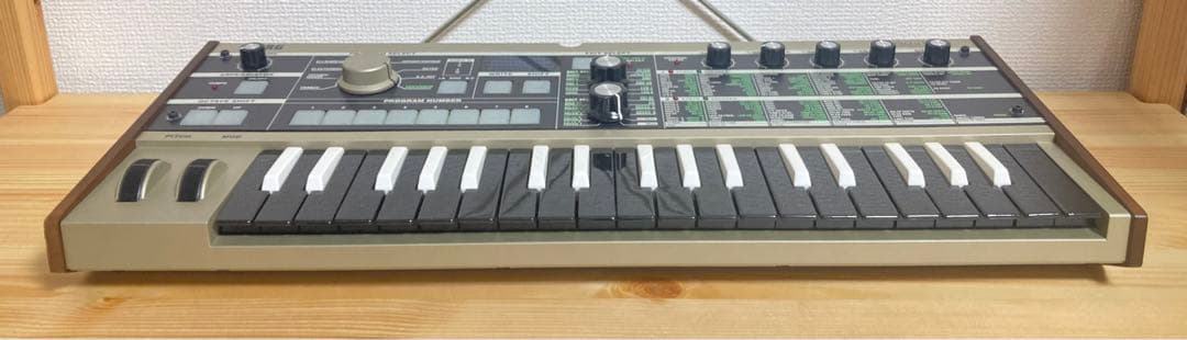 ☆microKORG マイクロコルグ 限定リバース鍵盤 アナログシンセサイザー