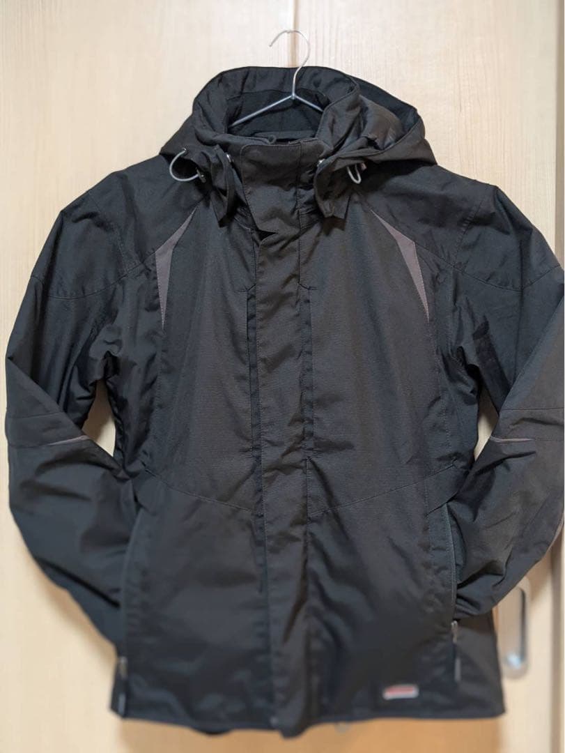 ​【美品】DESCENTE デサント スキー スノボ ウェア ジャケットD310