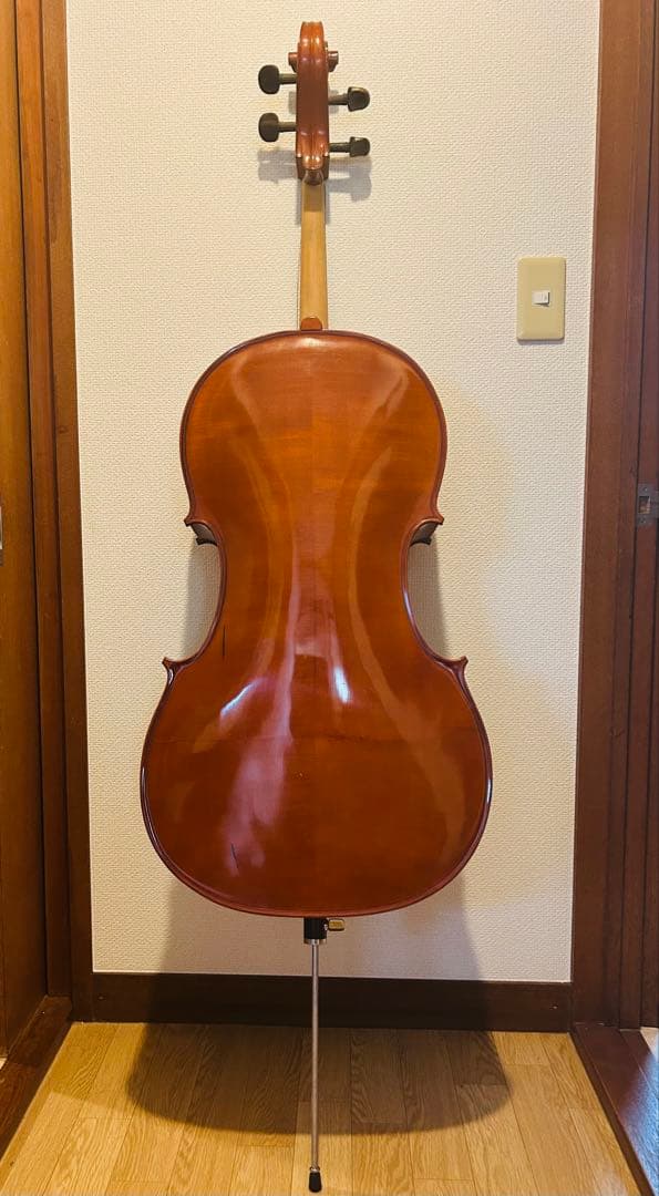 木製チェロと弓のセット