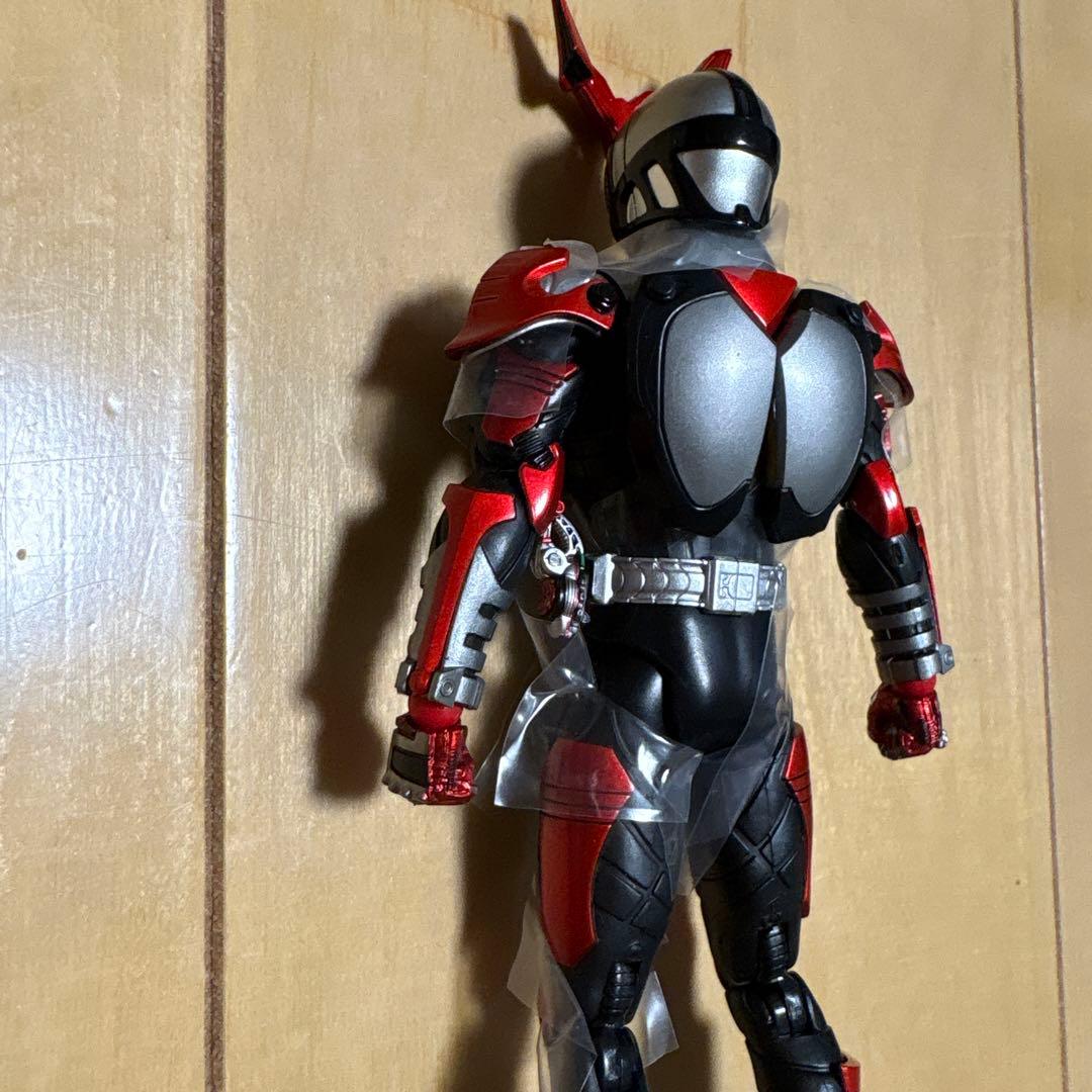 shf 真骨彫　仮面ライダーカブト　ハイパーフォーム