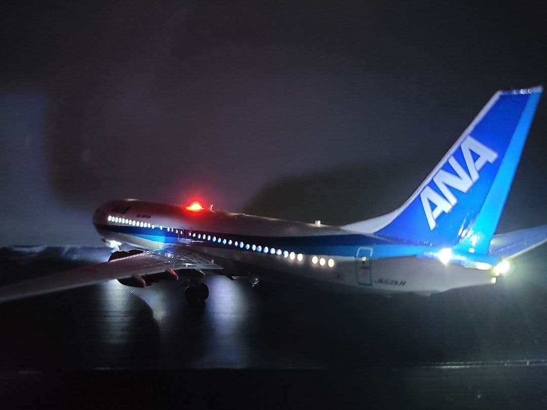 ANA BOEING 737-800 TRITON BLUE LED仕様完成品