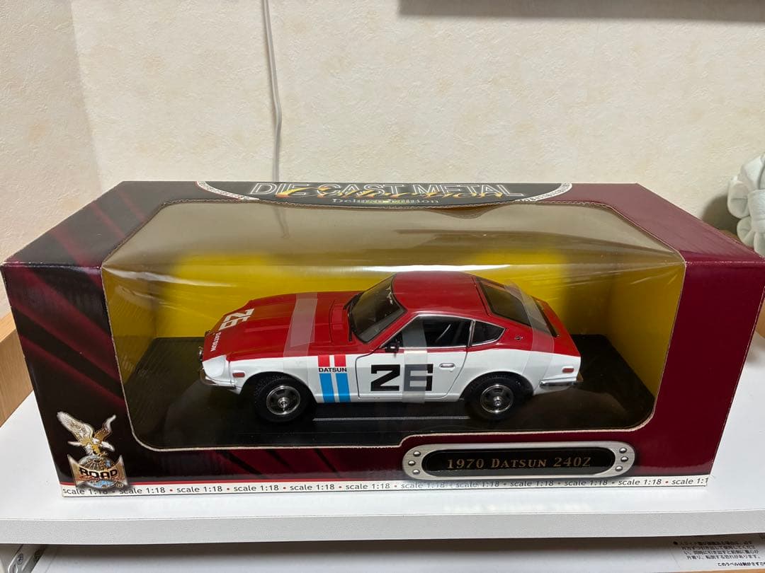 1/18スケール　1970 DATSUN240Z